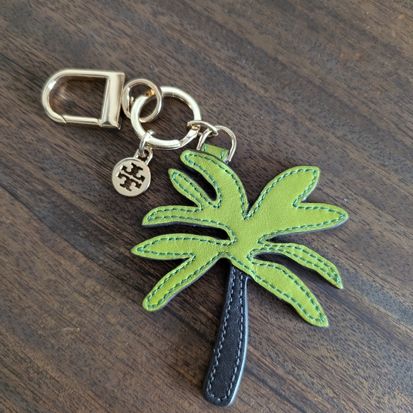 Tory Burch | Accessories | Tory Burch Castaway Palm Tree Keychain Bag ...